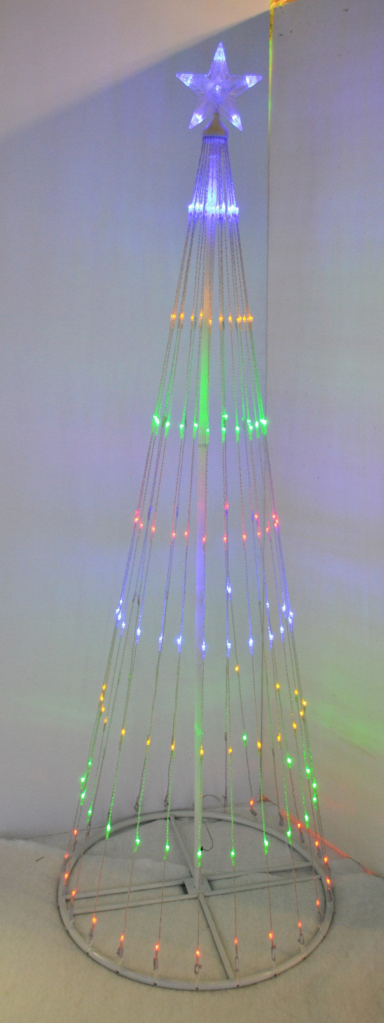 6 Ft Multi-Color Light Show Wire Cone Tree with 198 LED / 24 Patterns ...